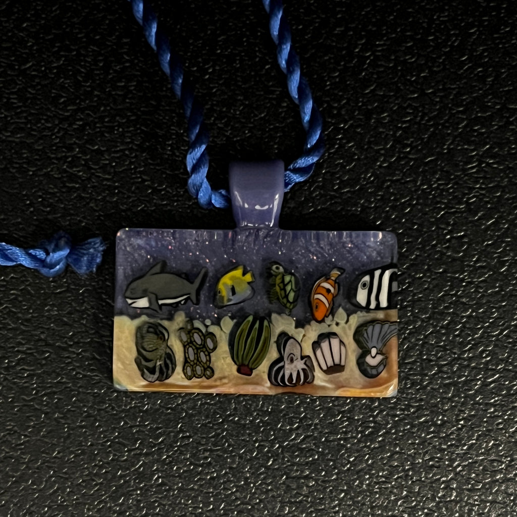 Strobel Glass Fish Millie Pendent with curshed opal | Dab Nation